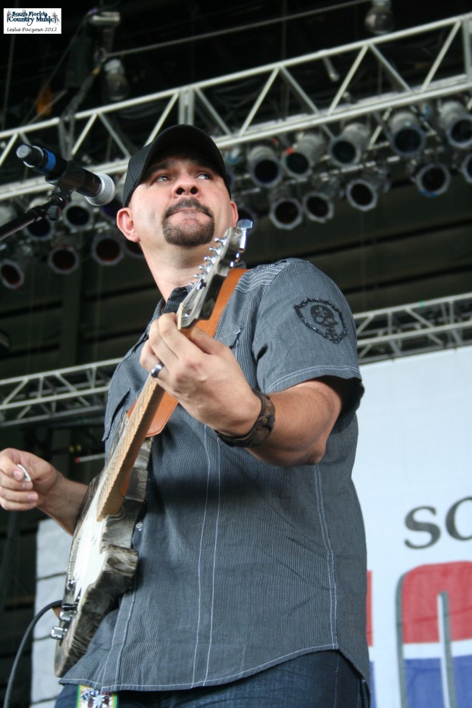 VIDEO PREMIER: Tom Jackson “My Angel Loves The Devil Outta Me” | South ...