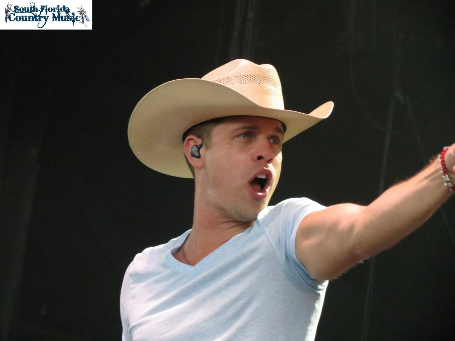 Dustin Lynch – Tampa | South Florida Country Music
