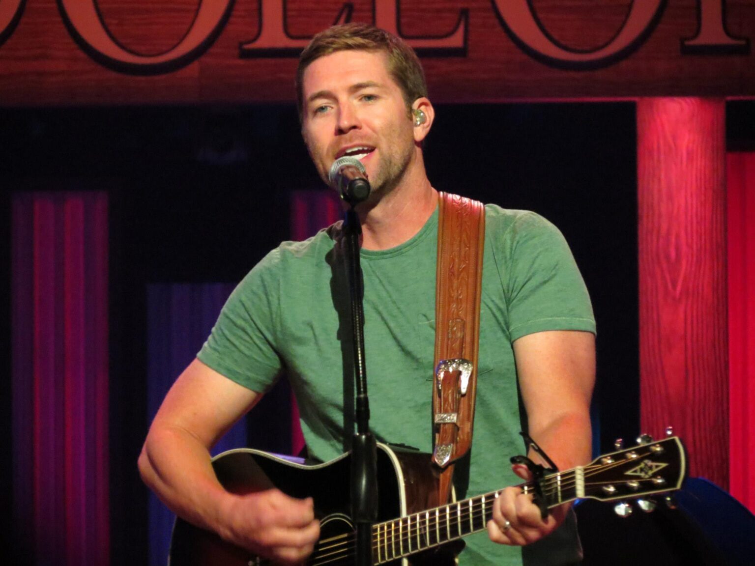 Josh Turner | South Florida Country Music